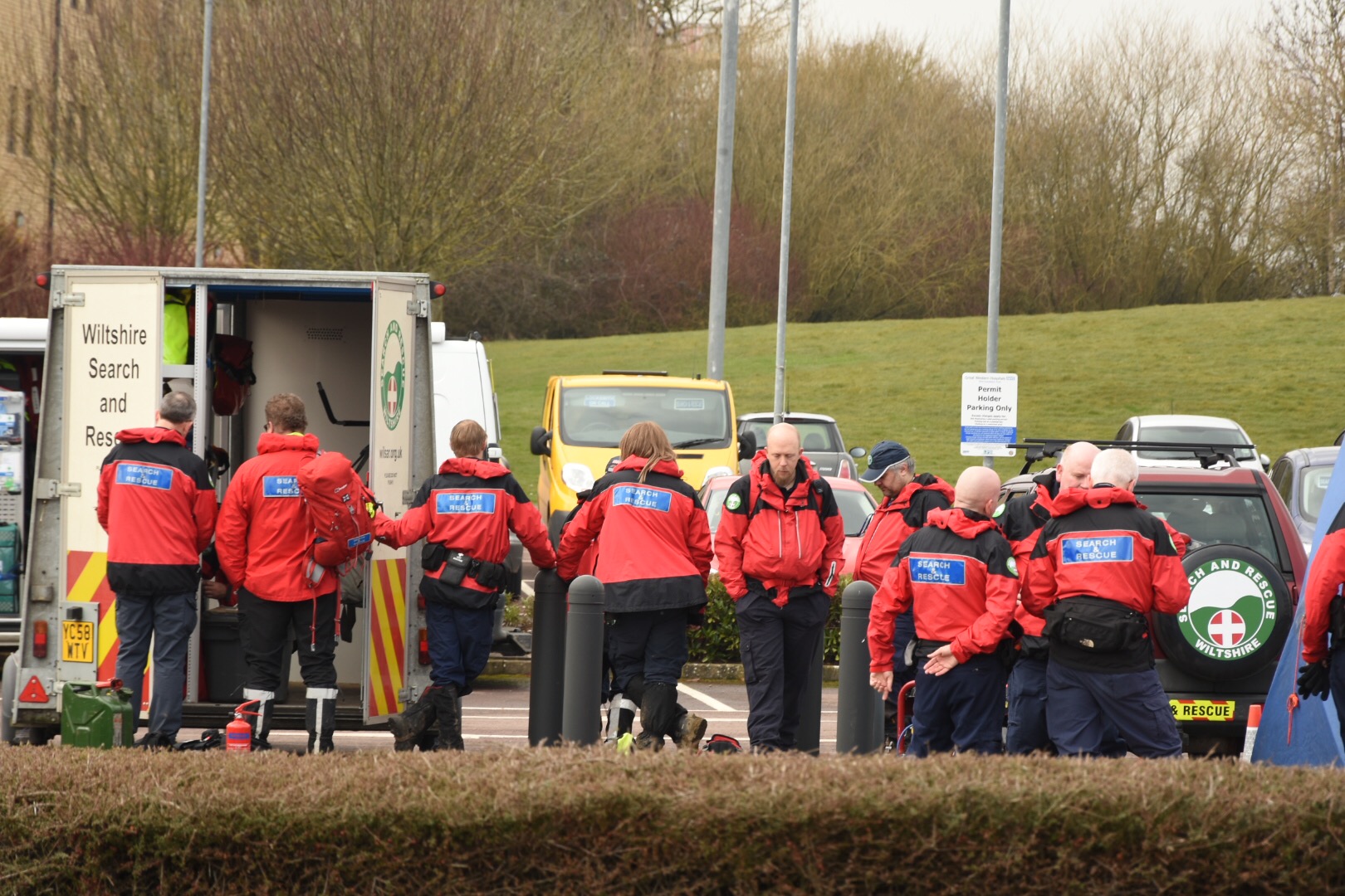 Major search and rescue operation underway at Great Western Hospital in ...