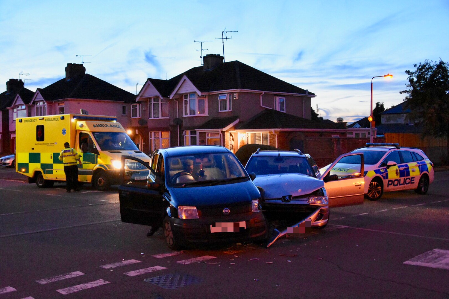 Crash partially blocks road through Old Walcot in Swindon Crash partially blocks road through Old Walcot in Swindon