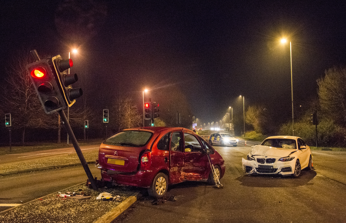 Thamesdown Drive junction partially blocked after two car crash