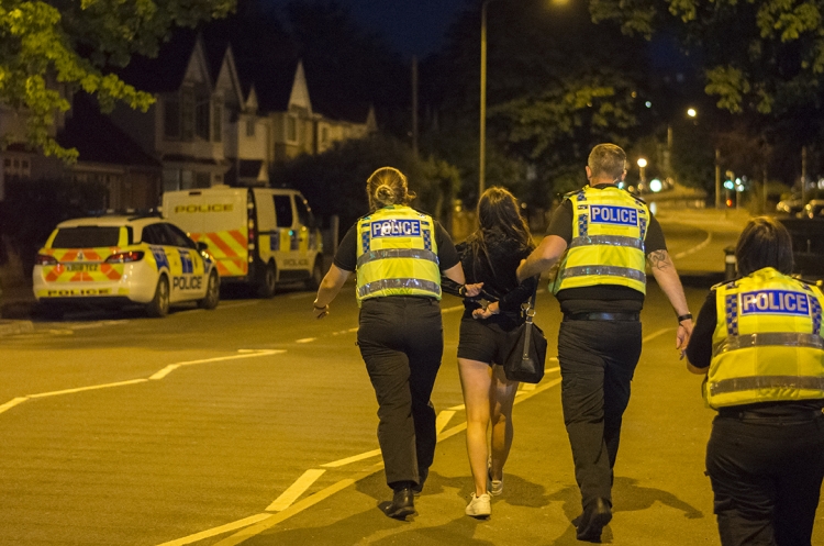 Swindon girl arrested for theft and assault released under investigation