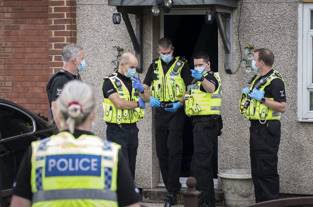 Three arrested and money seized after police raid house in Swindon