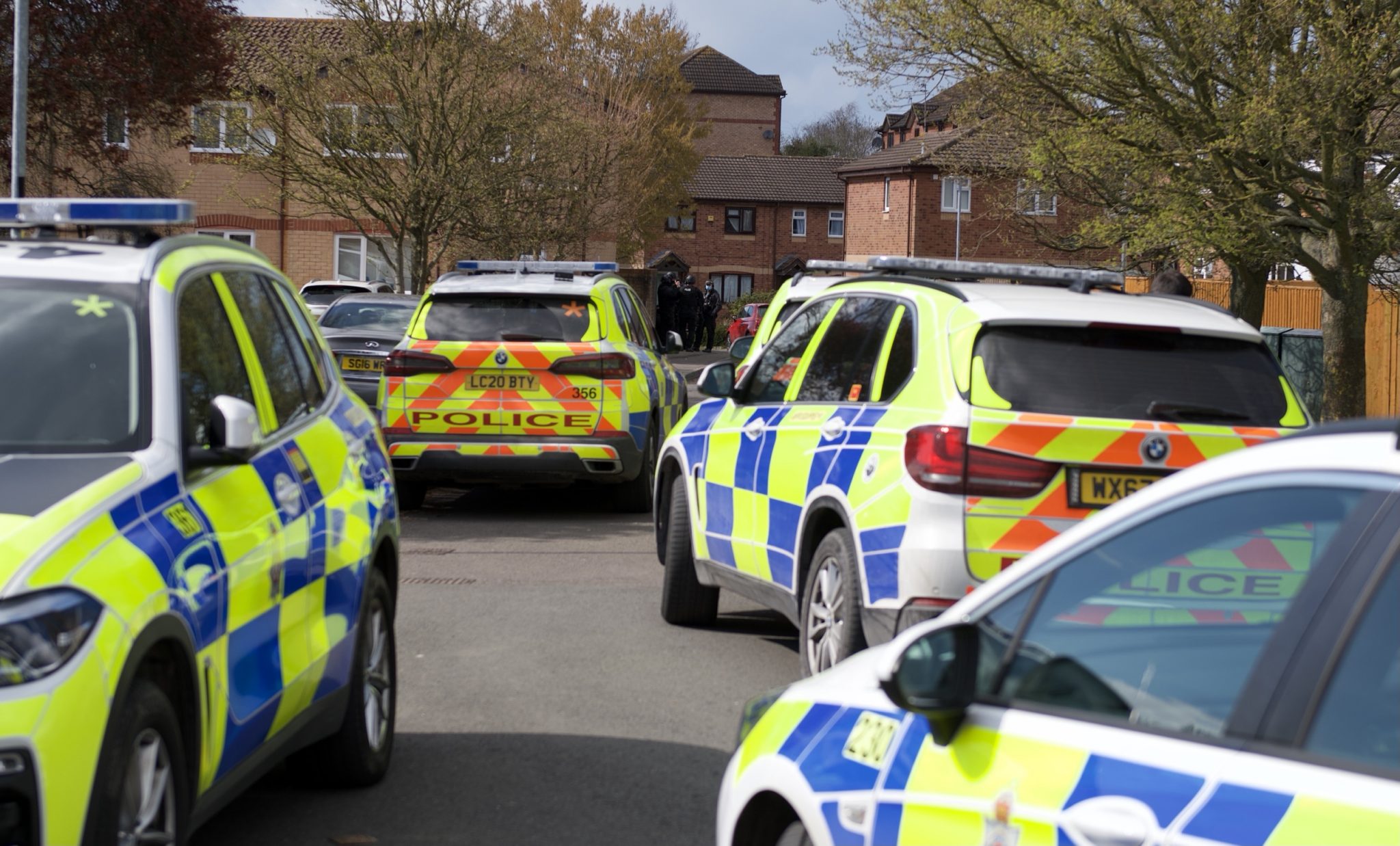 Arrests made as armed police return to Trowbridge in suspect search
