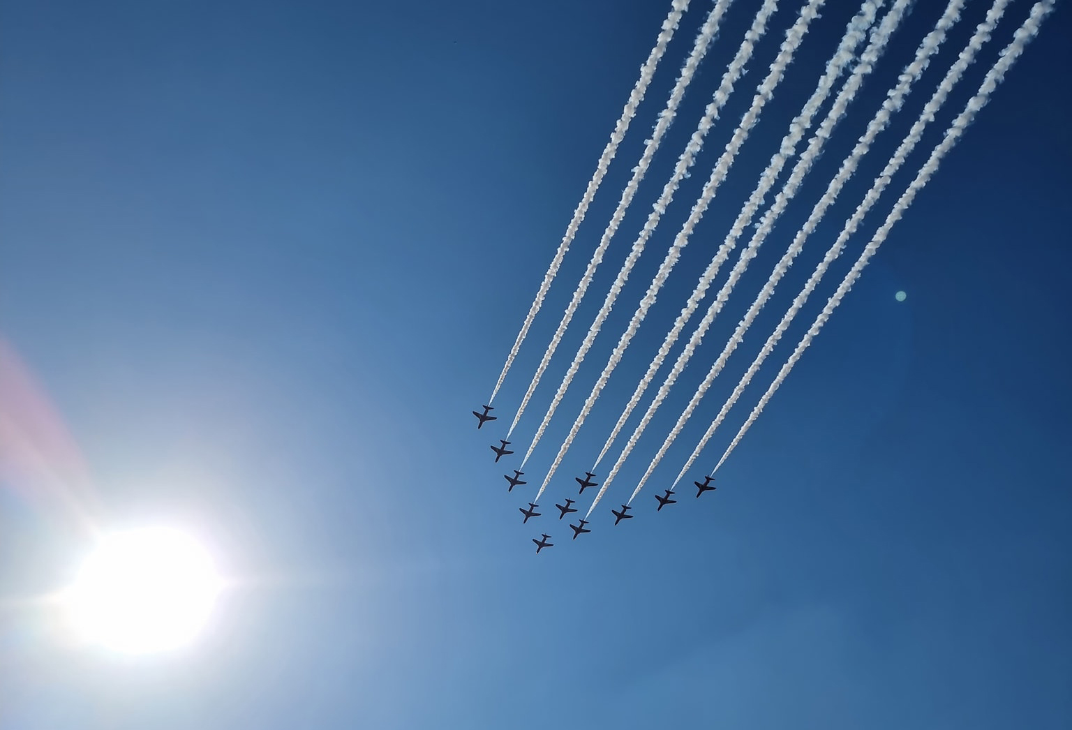 Red Arrows put on unexpected display over Corsham on way to Jersey event