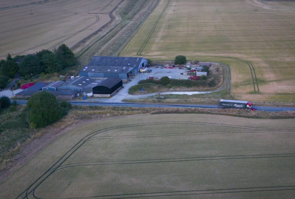 Man killed in devastating A361 crash near Devizes as lorry crushes car