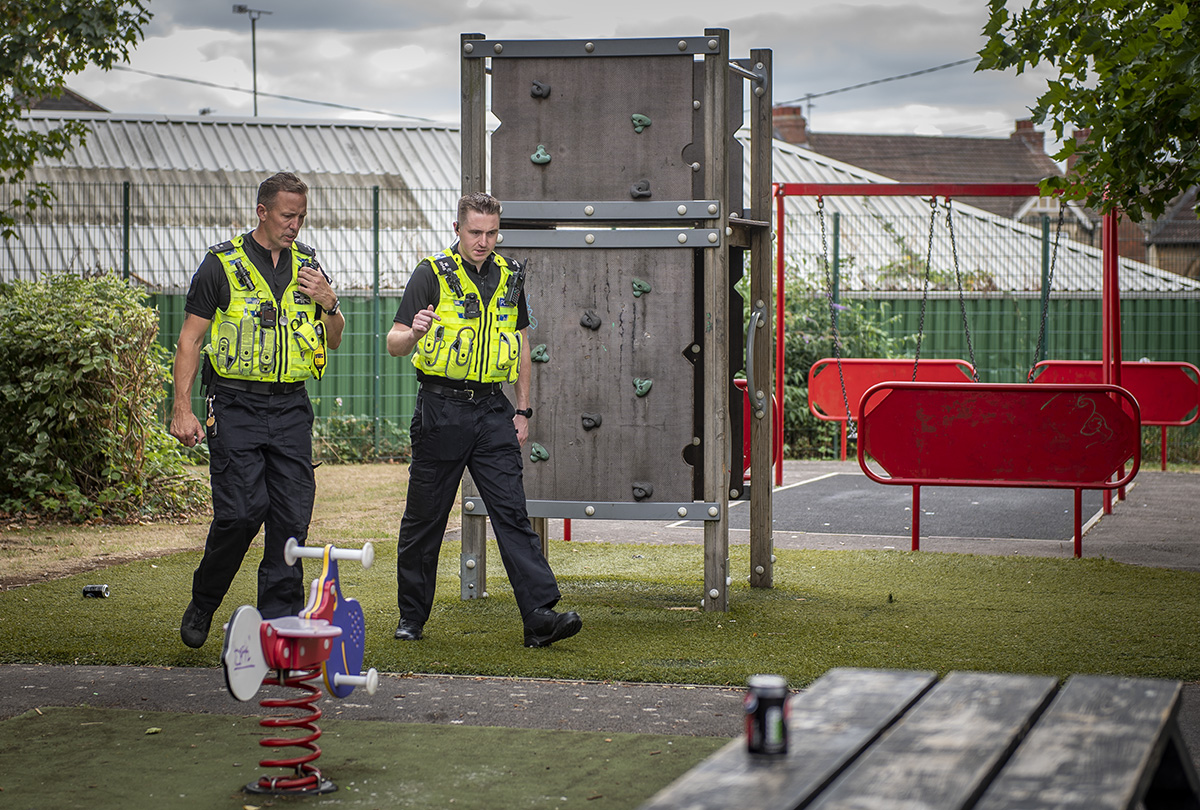 Males spotted with axe in Chippenham park as police search area for weapons