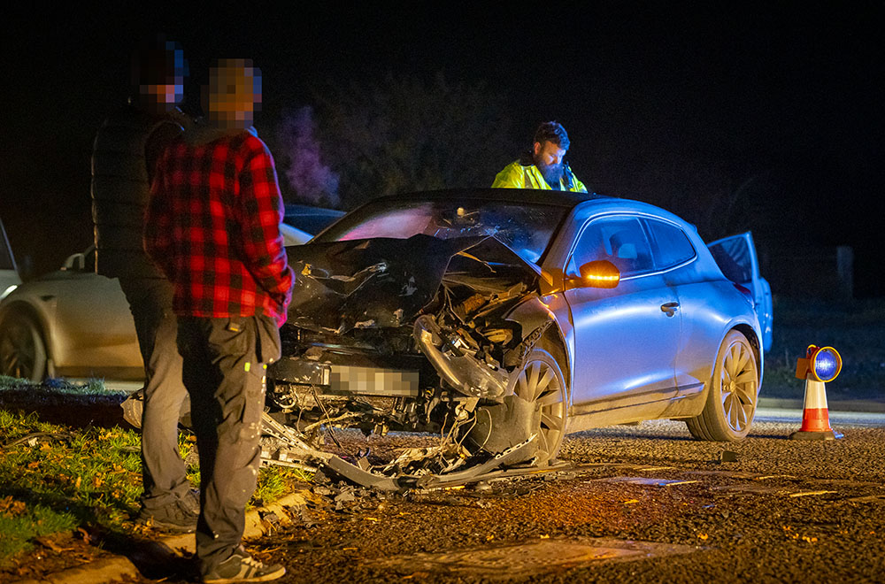 A420 in Chippenham partially blocked after two-vehicle crash as car ...