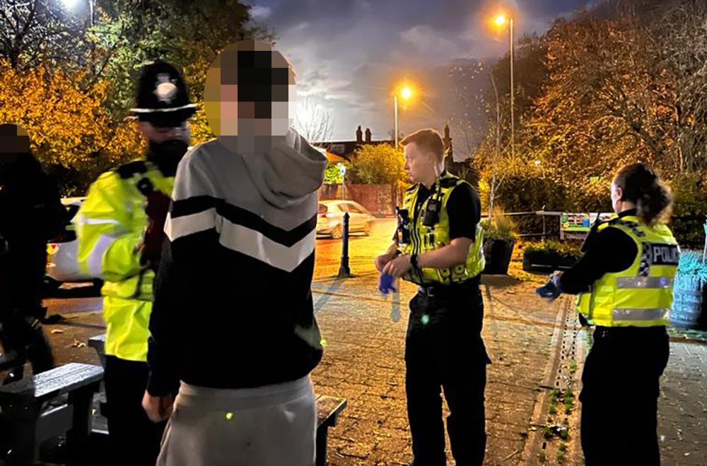 Two males successfully flee police during 'foot chase' in Calne as ...