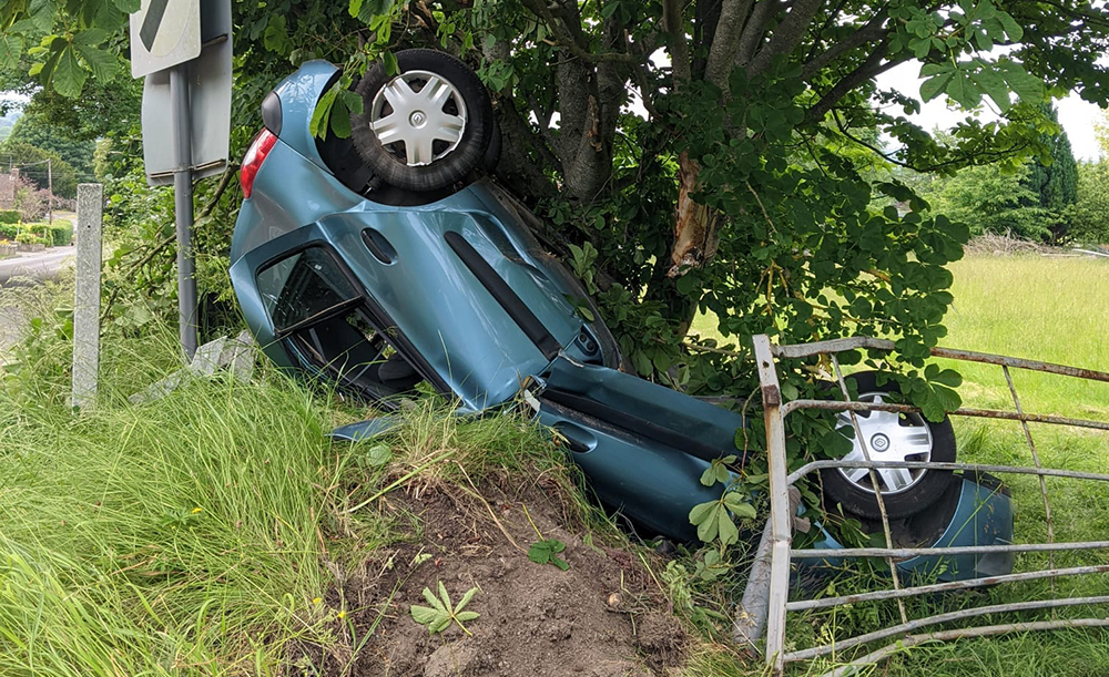 Several teenagers involved in shocking crash in Wiltshire village