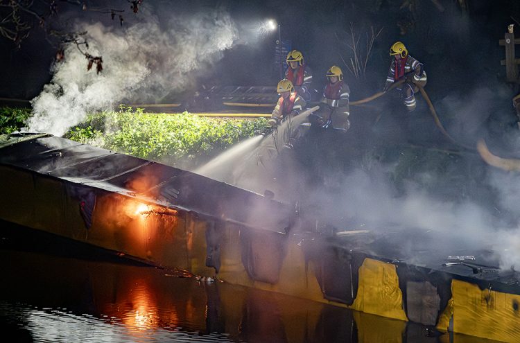Pictures show firefighters tackling boat blaze on Devizes canal