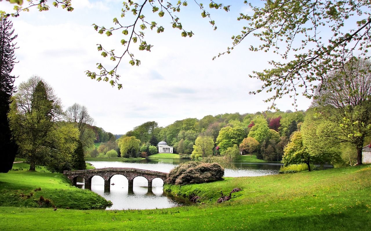 Stourhead sends inaugural painting of the garden for conservation