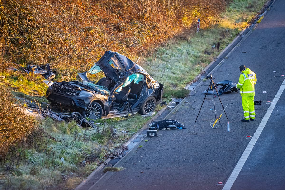 One dead in M4 horror crash as car hits tree near Chippenham