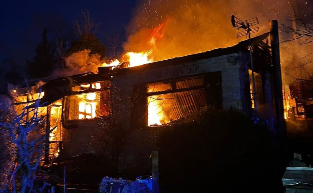 A420 closed as firefighters battle house fire near Chippenham